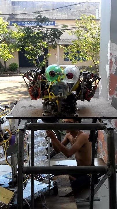 BKD-DCT robot leo thang robocon 2014 - YouTube