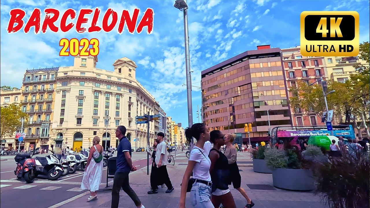 [4K]🇪🇸 September, 2023 - 🌈WALKING TOUR of Barcelona from the train ...