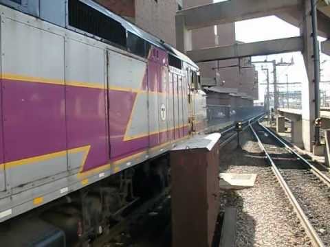 MBTA F40PH-2C 1070 departing South Station on 065 - YouTube