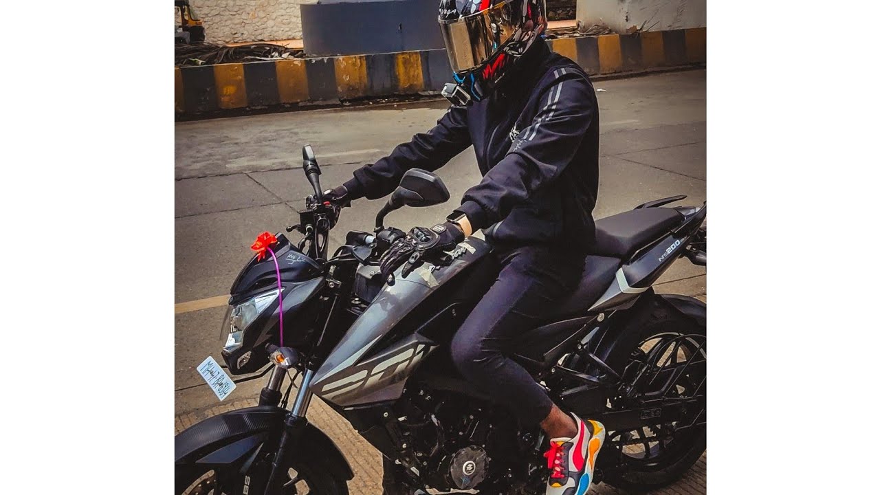BAJAJ NS200 BS6 ABS | NEW COLOR Pewter grey with black alloy wheels # ...