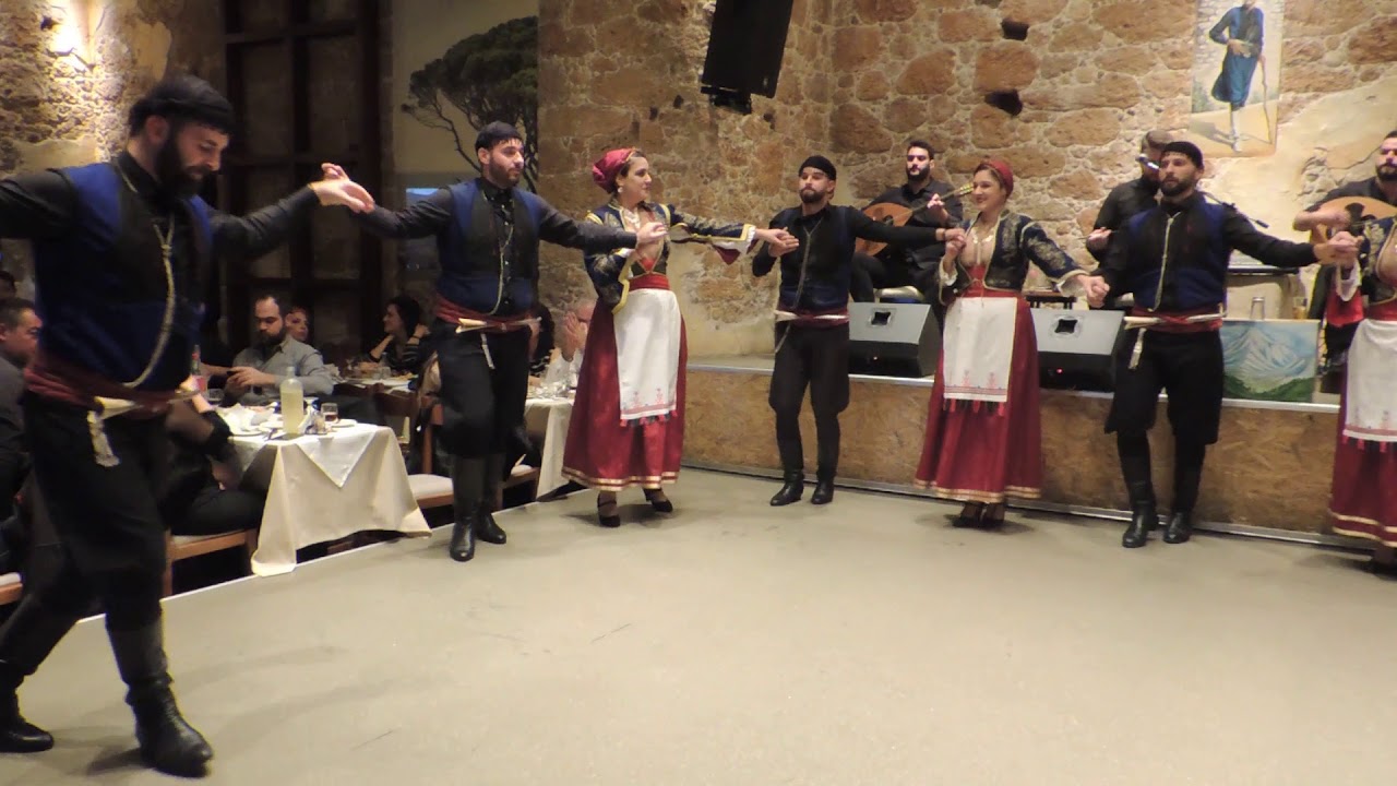 Συρτός- Παραδοσιακό Σύλλογος Ν.Χανίων 'Τα Σφακιά' | Νίκος Καρκάνης ...