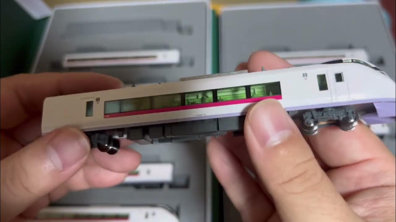 KATO E657系開封動画 - YouTube