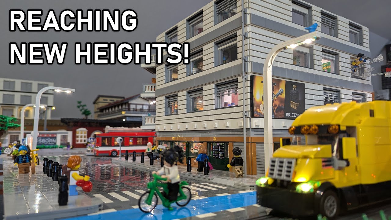 Reaching New LEGO® Heights: Next Floor for the Central Perk Building ...