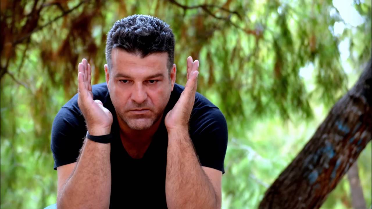 ΜΙΑ ΕΥΚΑΙΡΙΑ ΑΚΟΜΑ - YouTube
