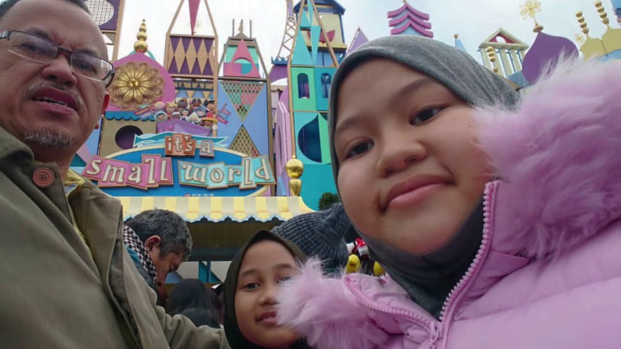 Disneyland and Disneysea Tokyo 2018 Sarah Sherlock and Sofea Watson ...