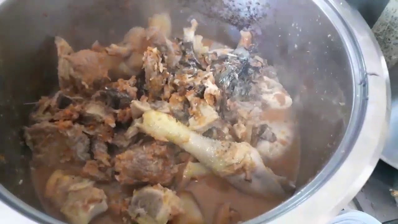 HOW I PREPARE MY EGUSI SOUP - YouTube