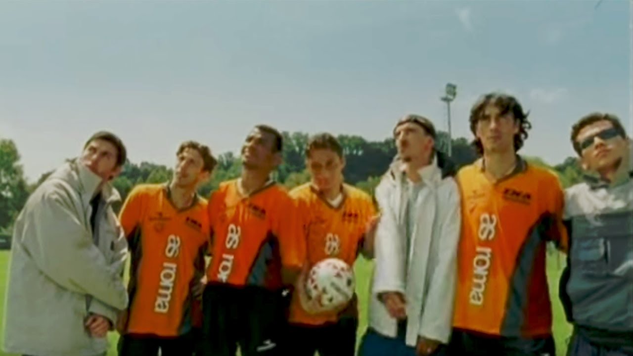 Zero Assoluto - Ultimo Capodanno (Official Video) - YouTube