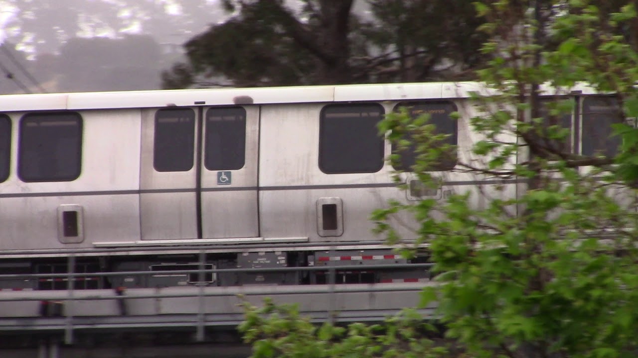 BART Train - D Car Bombardier #3017 Warm Springs Bound Orange Line ...