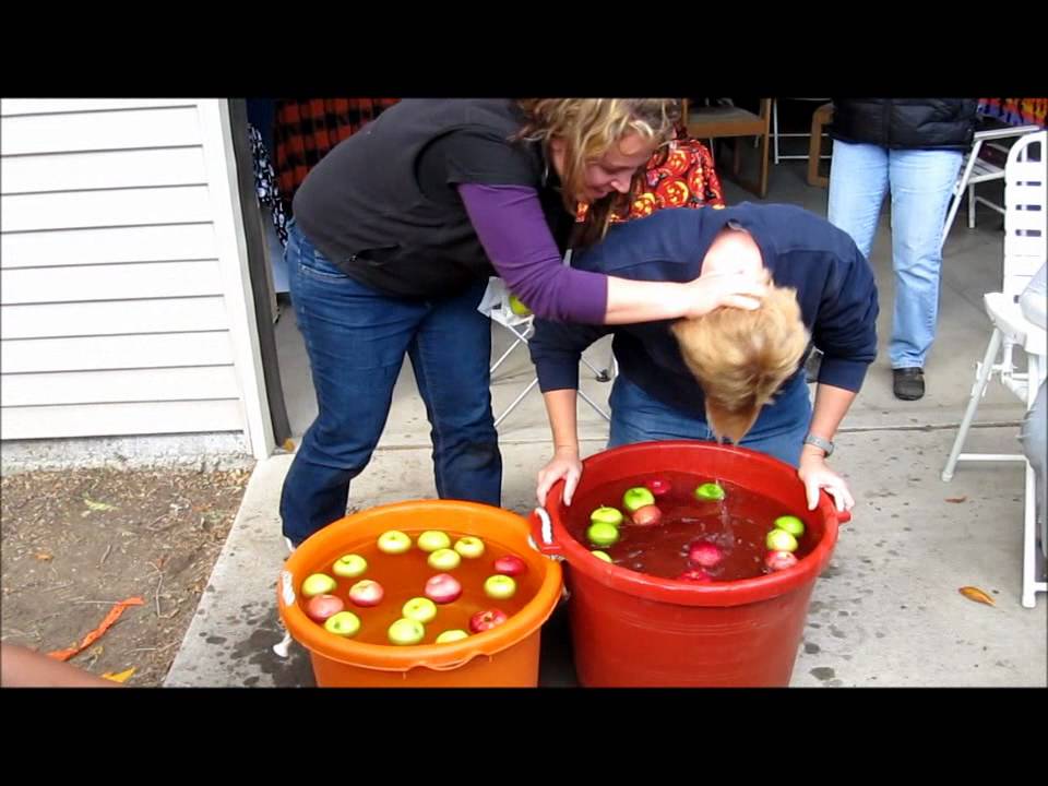 Apple Bobbing - YouTube