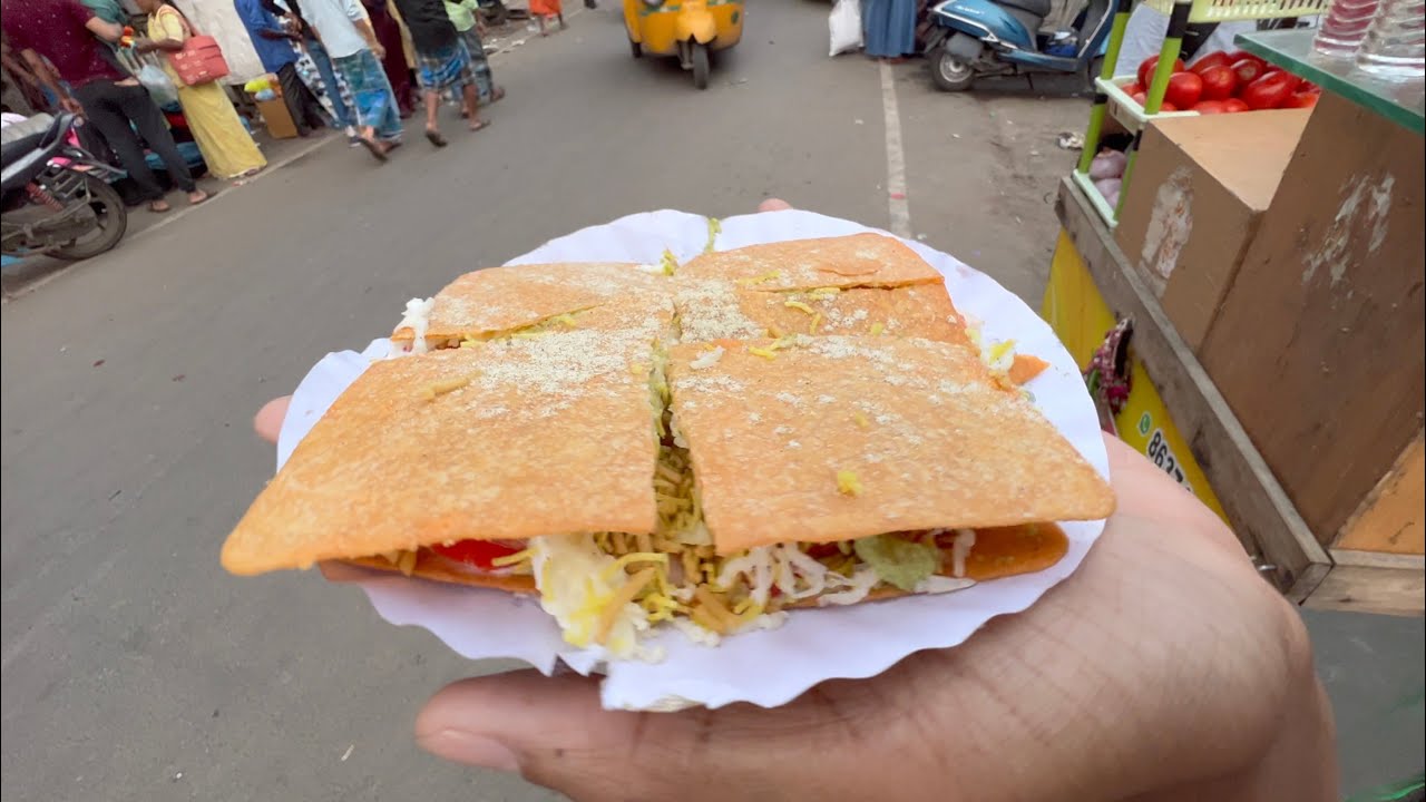 The "Out of the Box" Khakhra Sandwich of Chennai | Indian Street Food ...