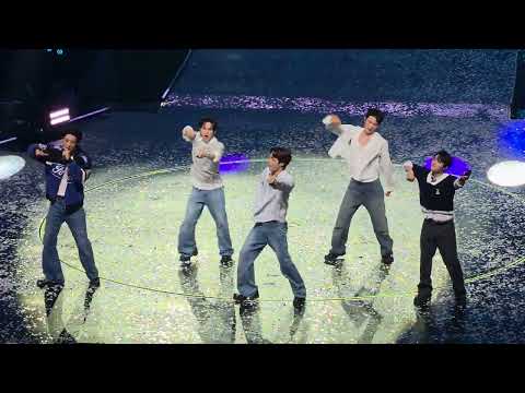 LOVE ME RIGHT + Growl | EXO PLANET #6 – EXhOrizon in MANILA Day 1 260704