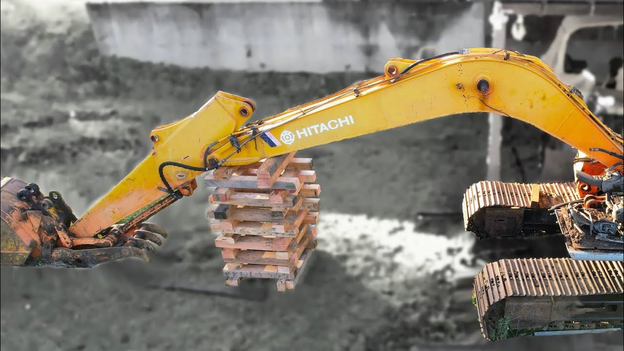 Removing the stick cylinder using viewer advice - excavator project ...