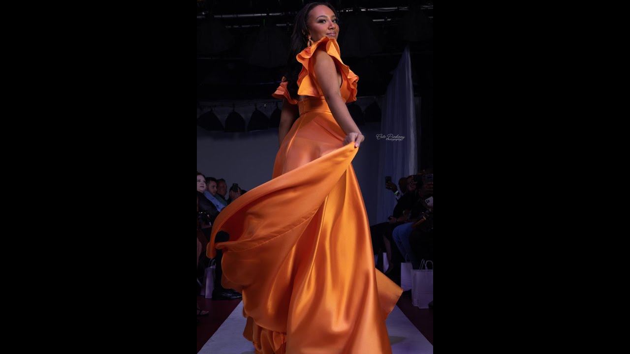 Runway Models Full Shot Photos "Fit to be fabulous" A Fashion ...