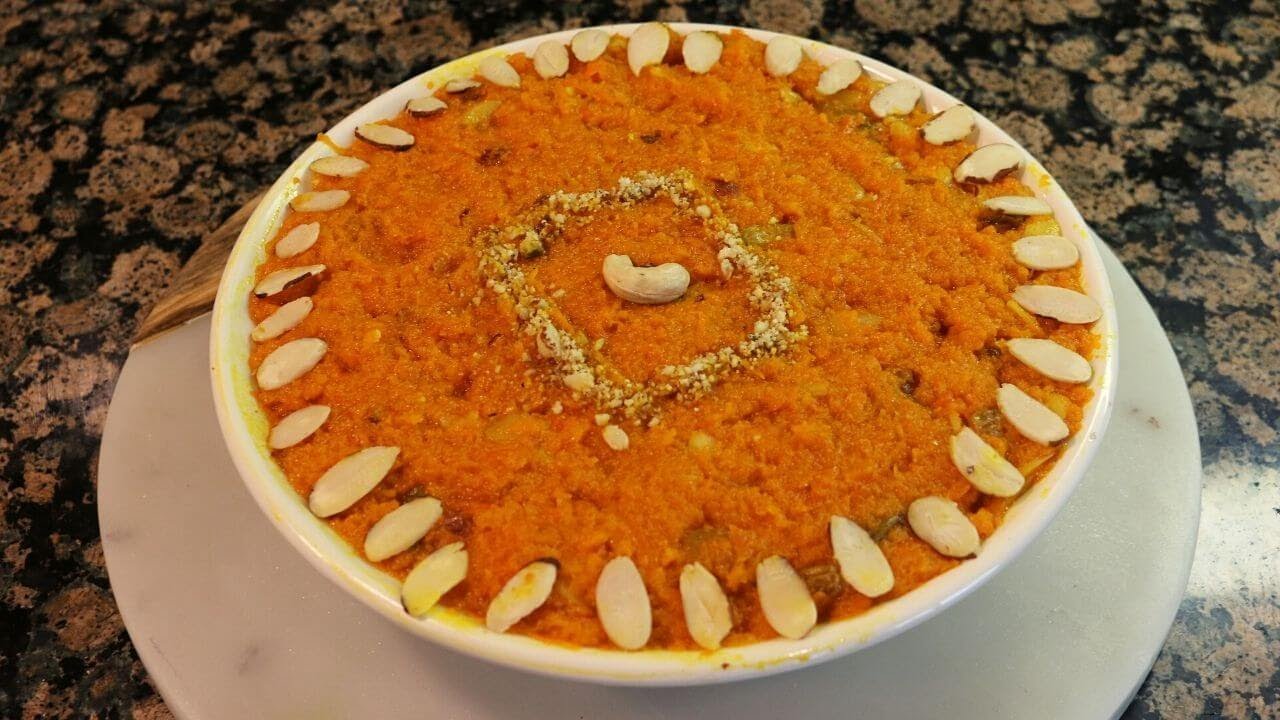 THE BEST Gajrela RECIPE | Dairy-Free Sugar-Free Gajar Ka Halwa - YouTube