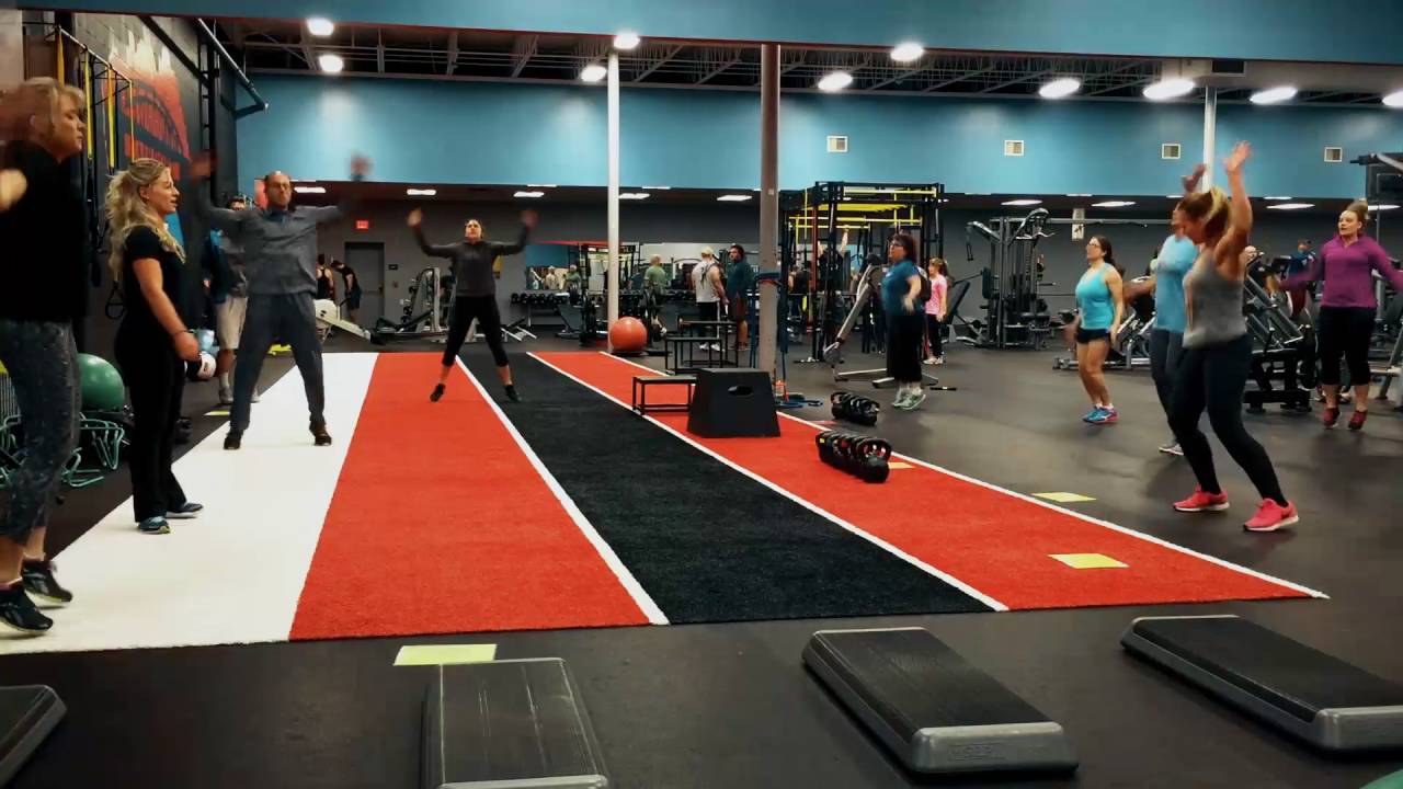 Gold's Gym Fairport Group Classes - YouTube