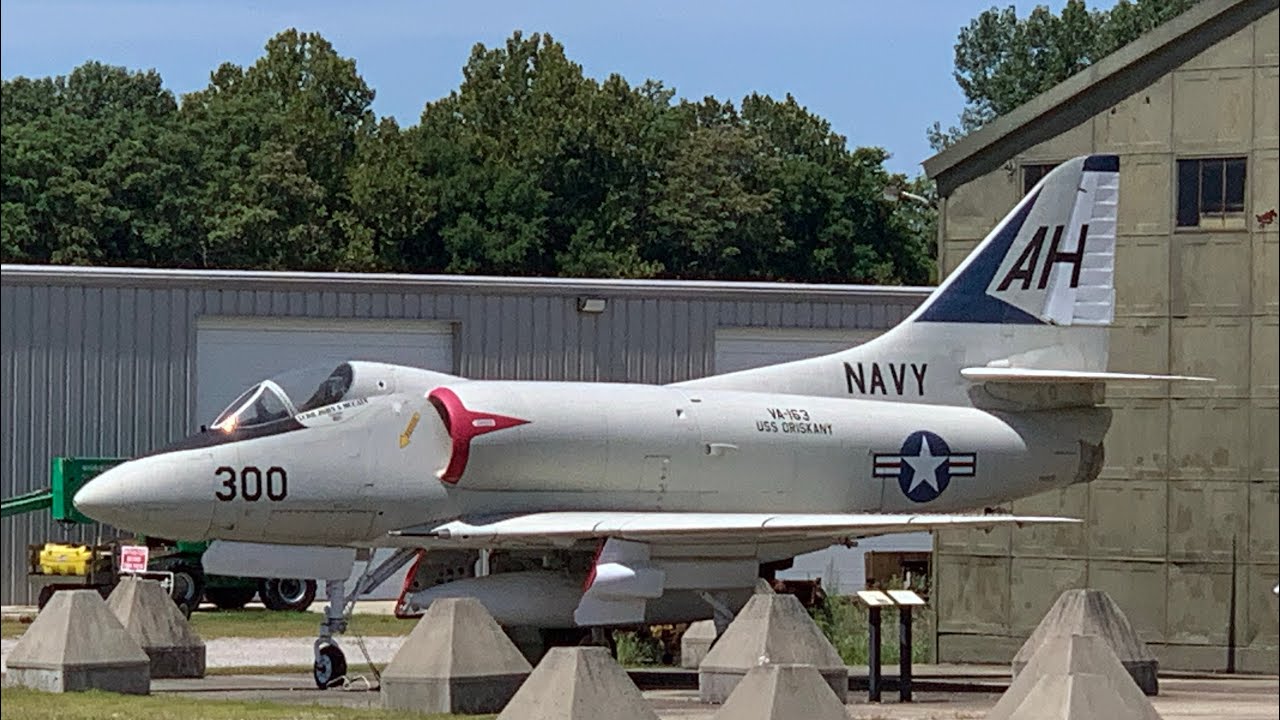 Douglas A-4D Skyhawk Walk Around Video - YouTube