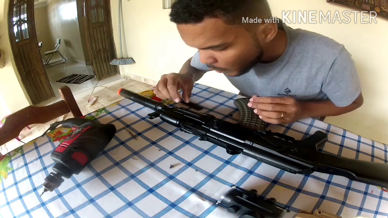 Colocando trilho lateral AK cyma 521 espetinezi - YouTube