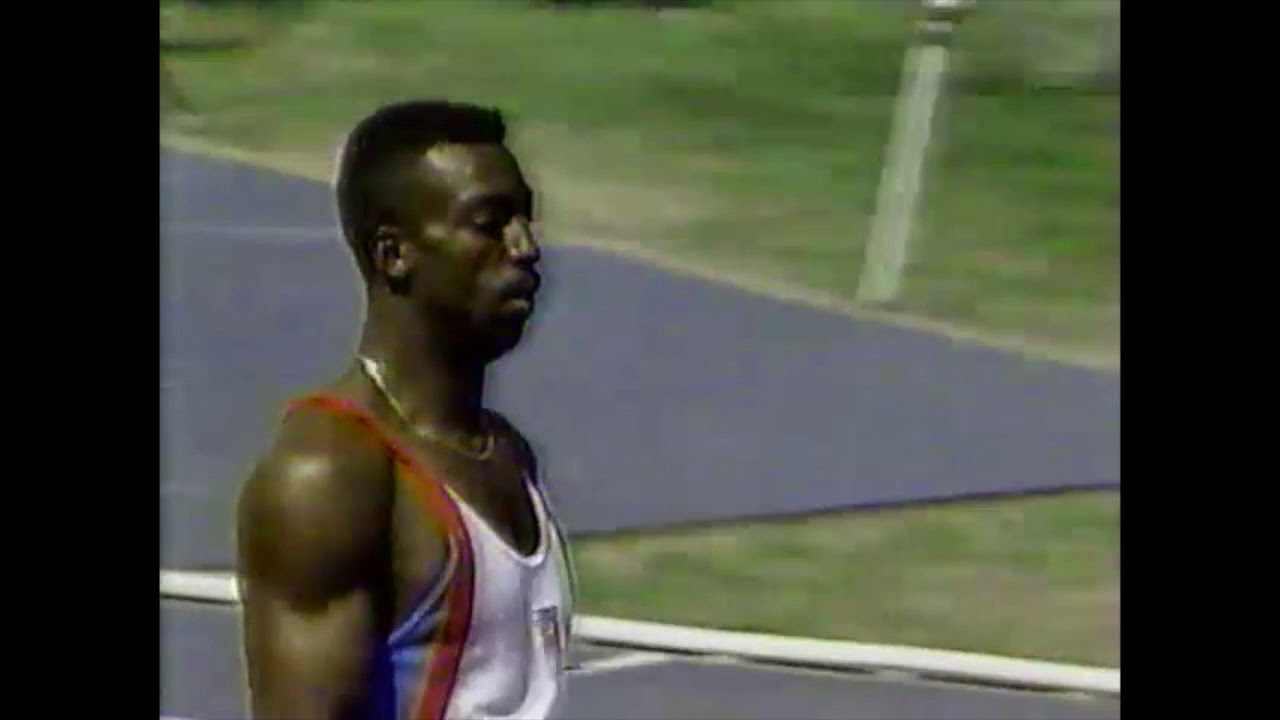 Michael Johnson running 44.58 at the 1990 Blaine Meet (Minnesota) - YouTube
