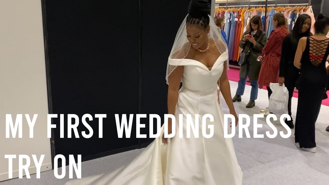 VLOG My very first wedding dress try on - YouTube