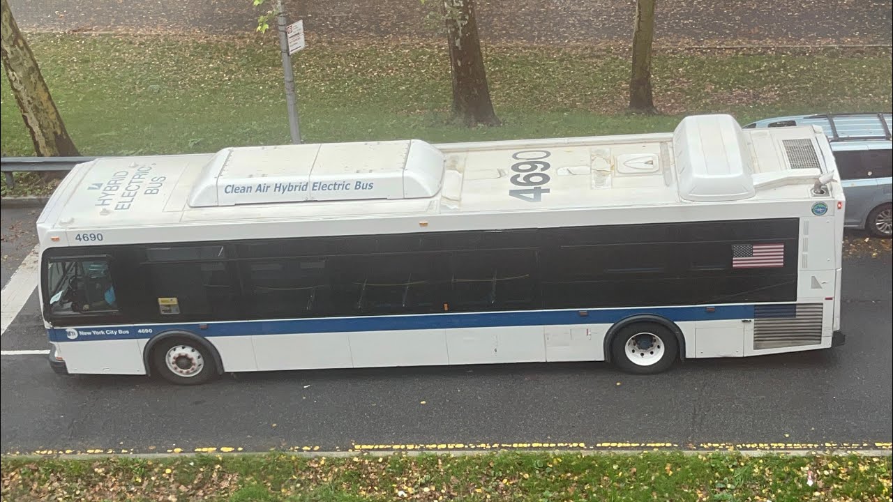 2010 Orion VII Next Gen 4690 M11 to West Village along Riverside Drive ...