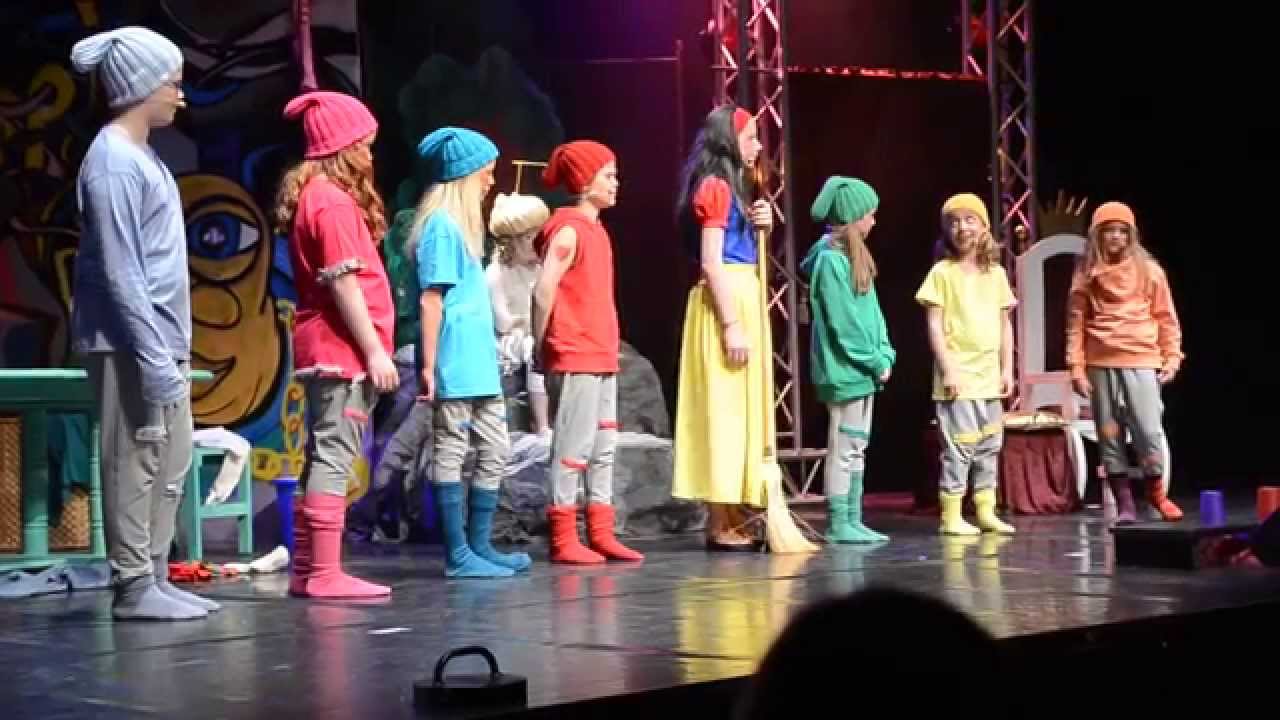 Snow White & The 7 Hip-Hop Dwarfs (1) - YouTube