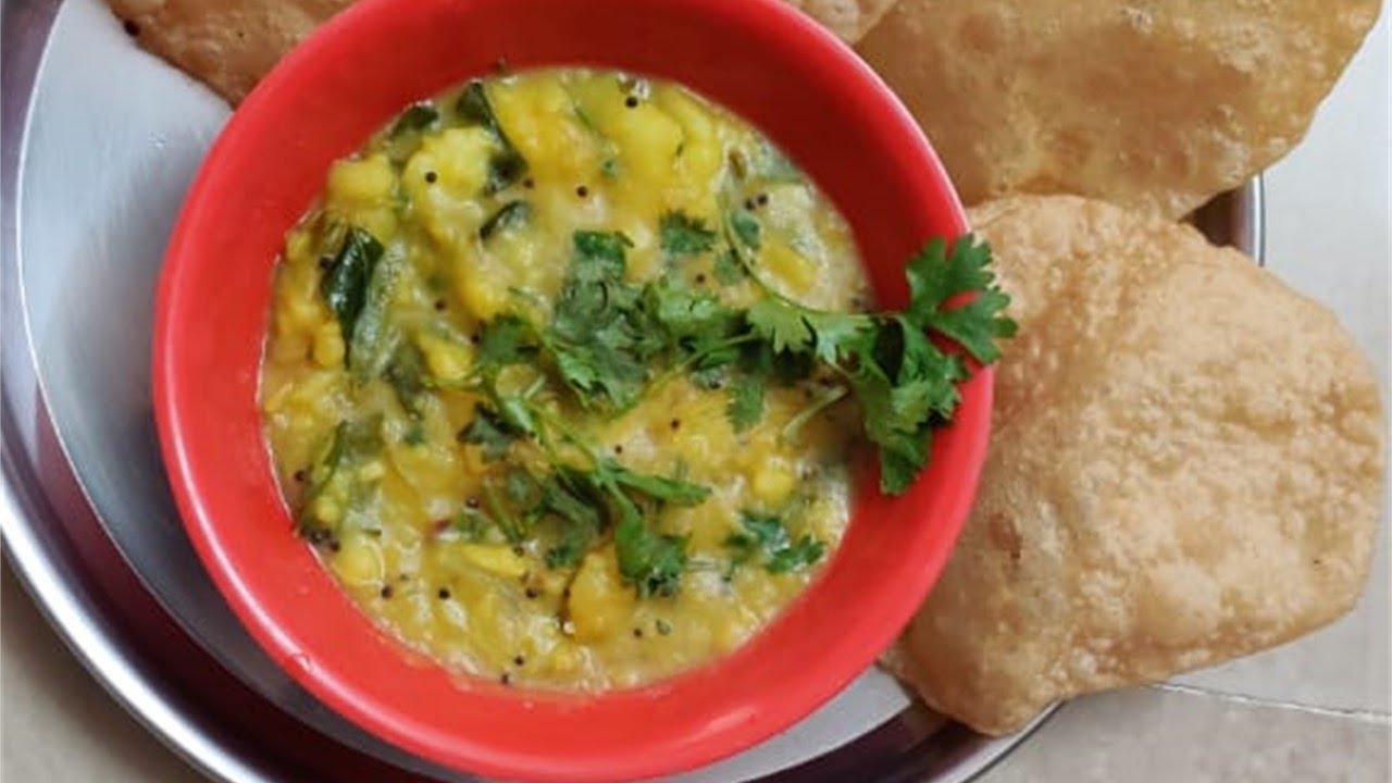 Simple Potato Curry for Puri నోరు ఊరించే ఉల్లి బంగాళదుంప కర్రీ How to ...