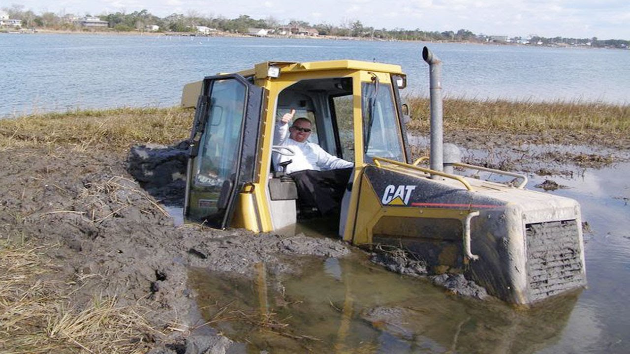 Amazing Dangerous Idiots Bulldozer Operator Skills - Fastest Deep River ...