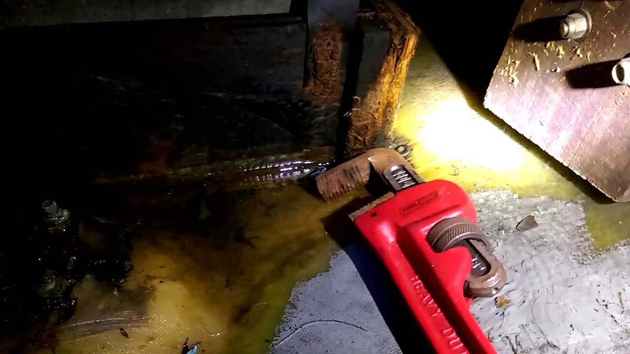 Rudder stuffing box tightened - YouTube