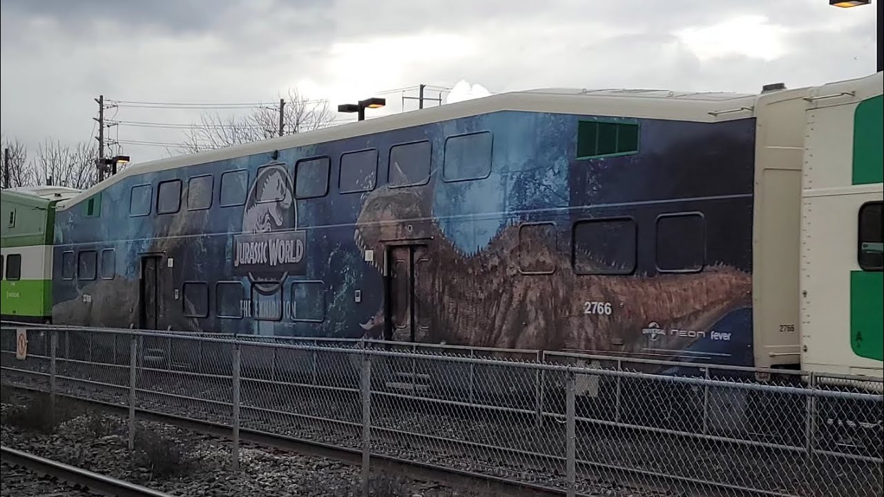 (Mid Old Cab Car 238) GO 1777 (West Harbour Express) - 363 With 662 At ...