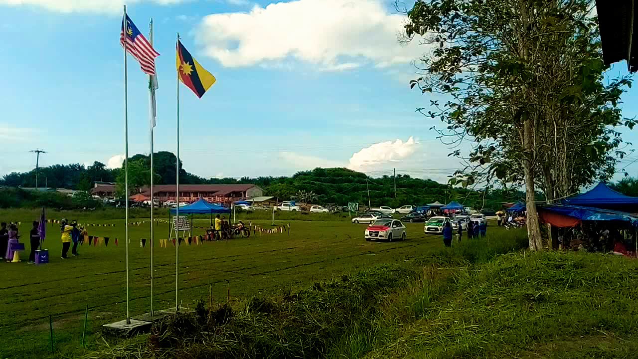 GIMIK PERASMIAN SUKAN KS5 2018 - YouTube