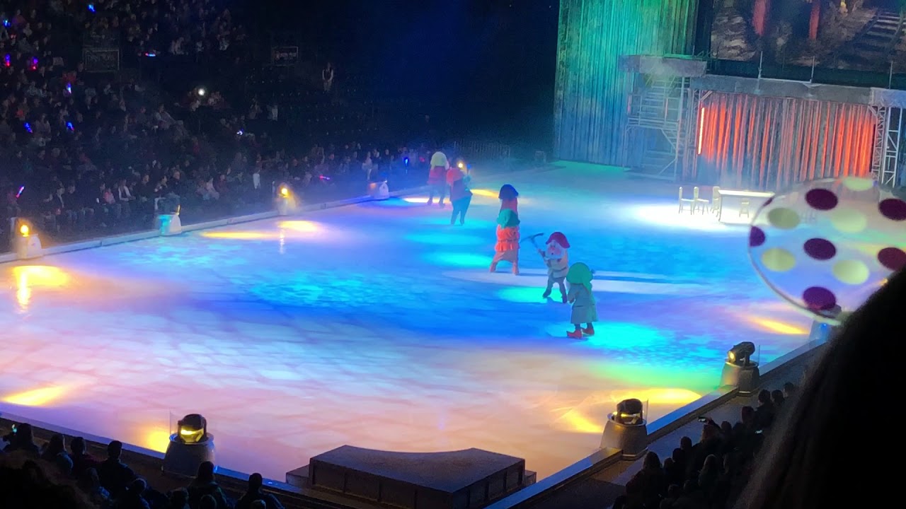 Disney on Ice Snow White 2017 - YouTube