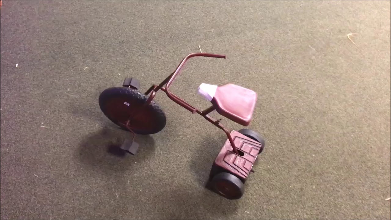 Animated "Ghostly Tricycle" | Spirit Halloween 2018 in store video ...