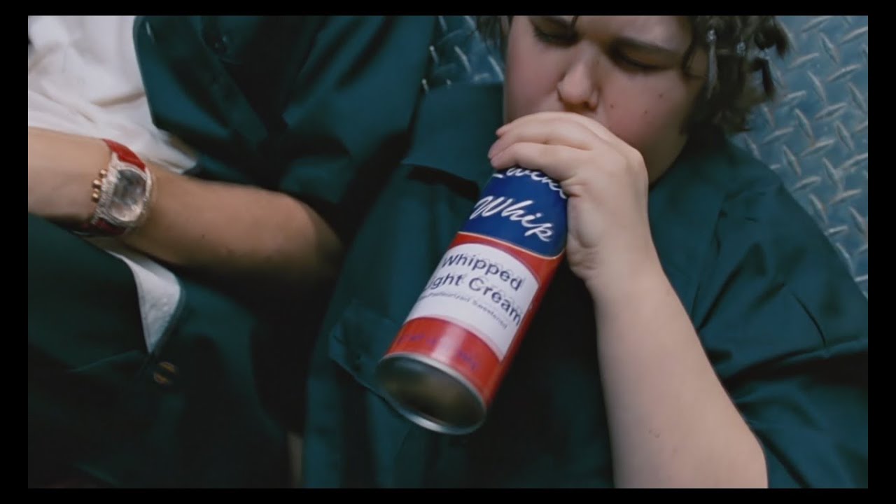 Waiting... (2005) Nick and T-Dog does Nitrous Oxide (N2O, Laughing Gas ...