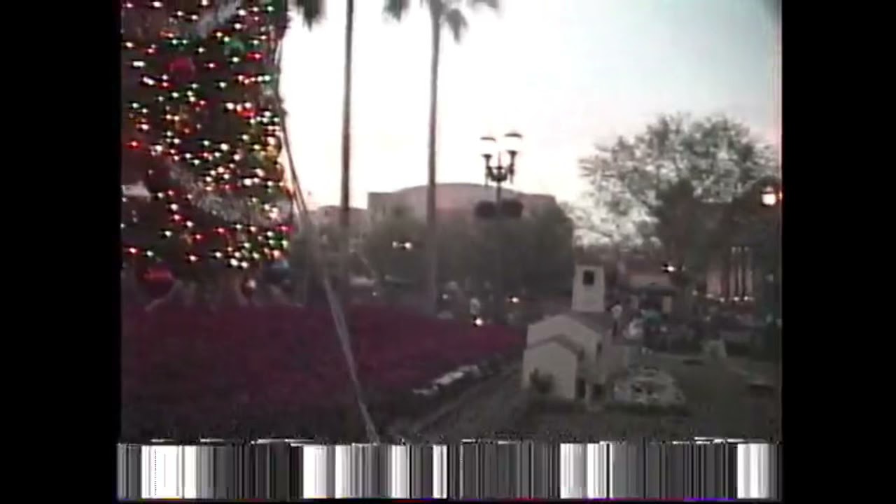 Disney MGM Studios Christmas Tree 1991ish - YouTube