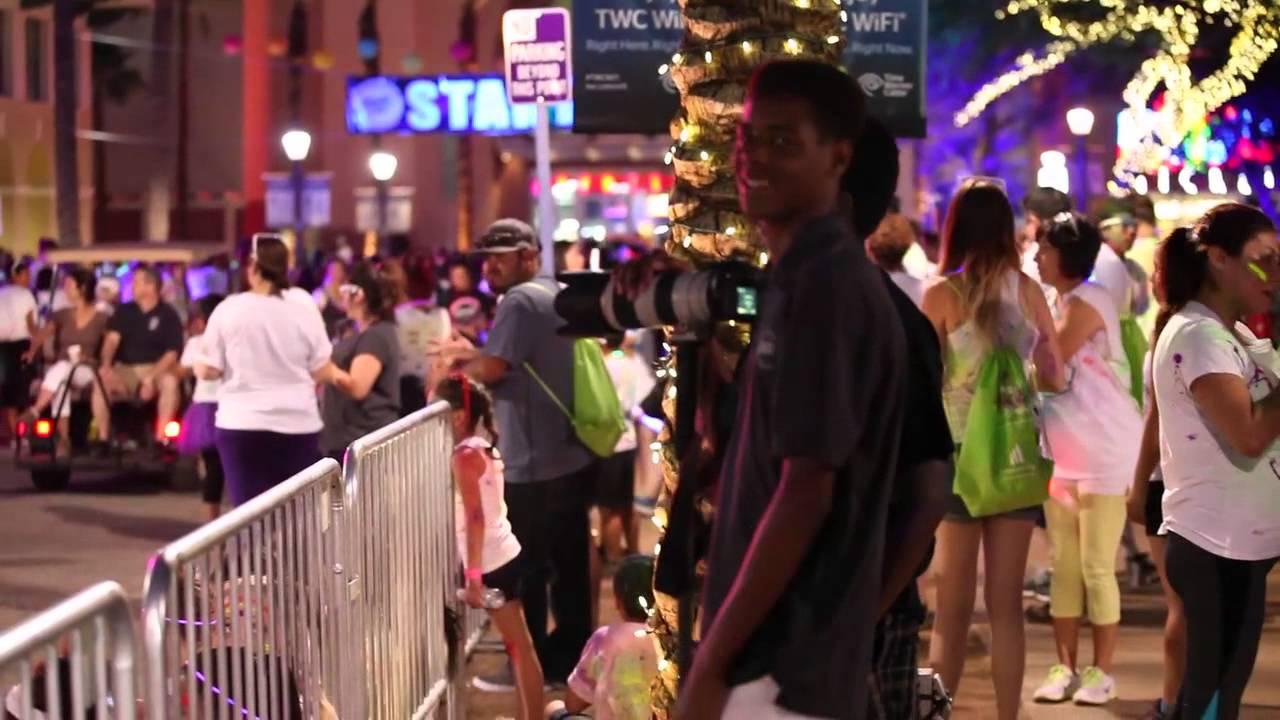 Glo Run 2015 - YouTube