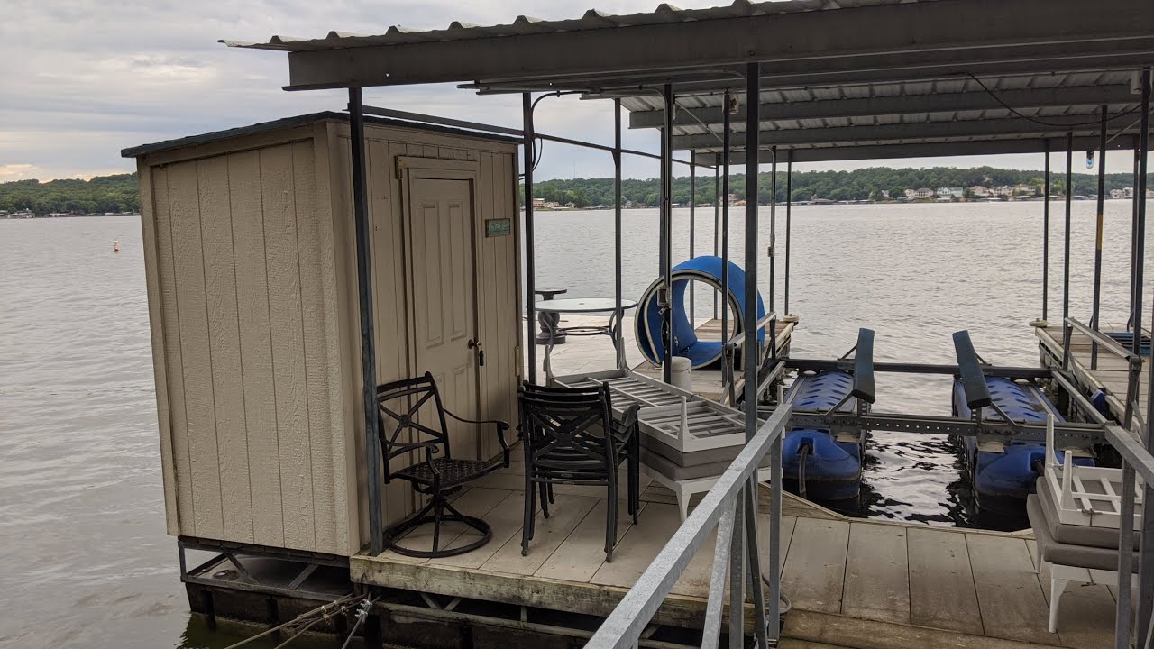 DockRealty.com DLS # 14516 1 Well Dock with 11x30 Well and large Swim ...