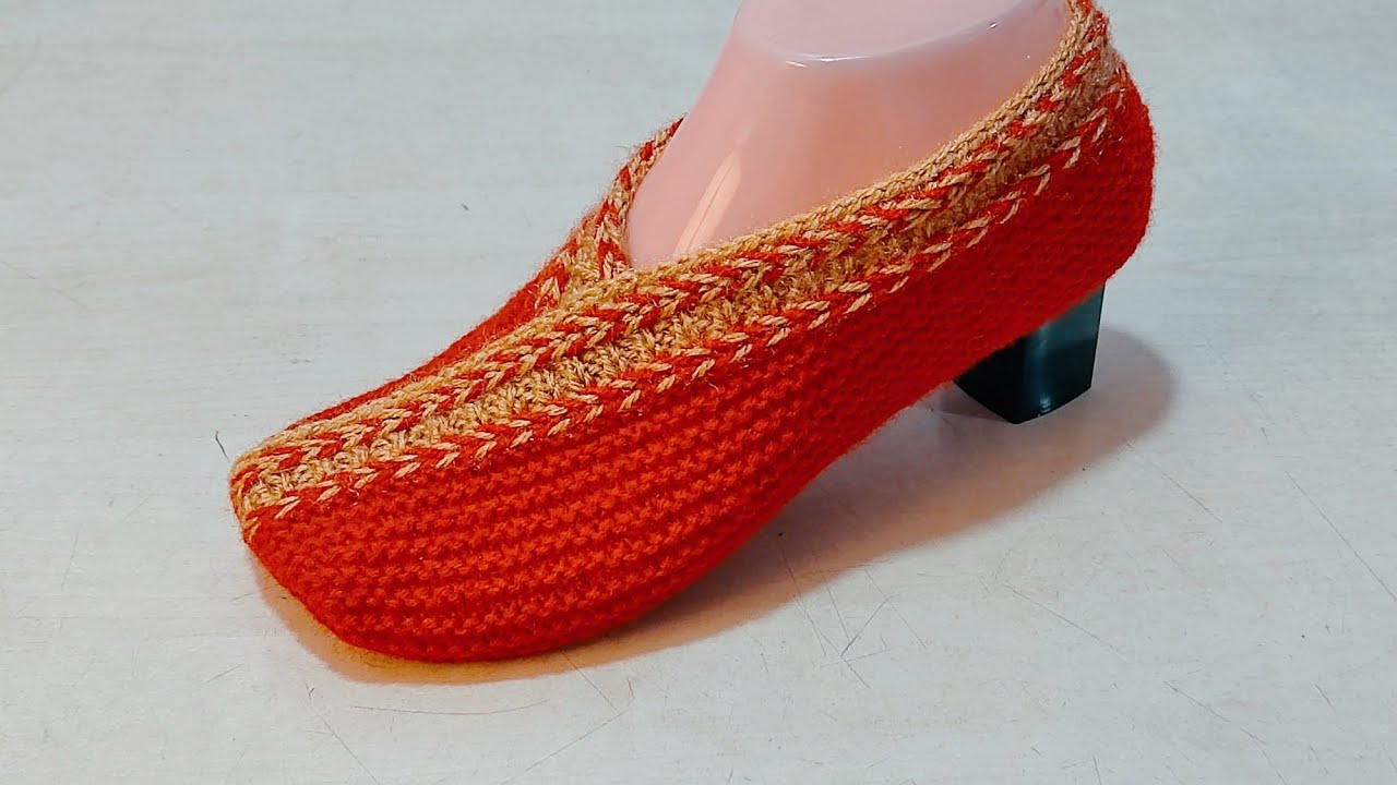 booties model my fav two colour knitting - YouTube