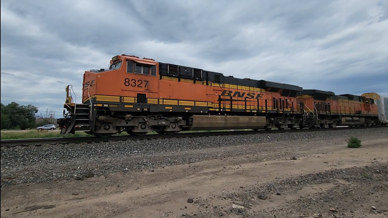 BNSF 8327 Leads a SB V-DENKCM Autorack Train with no DP Unit's 8/12/23 - YouTube