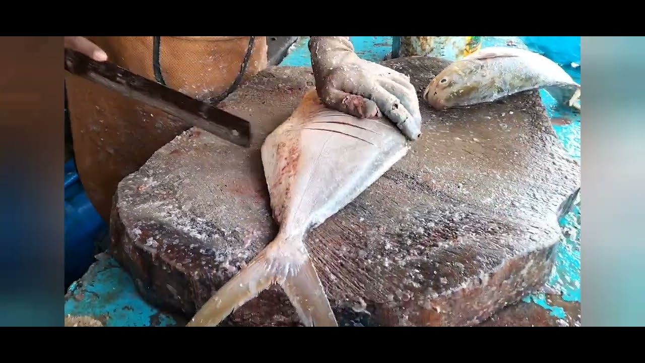 vala odu fish cutting full fry fish - YouTube