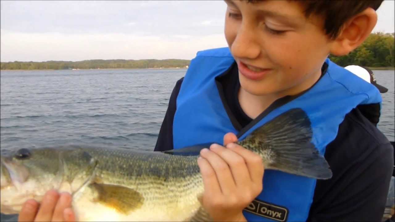 Henry's BIG BASS FISHING! Video - "Nature of Henry" - YouTube