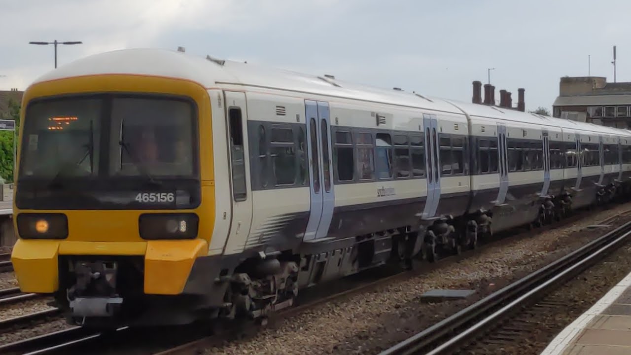 Class 465156 and 465174 at Tonbridge 30/05/24 - YouTube