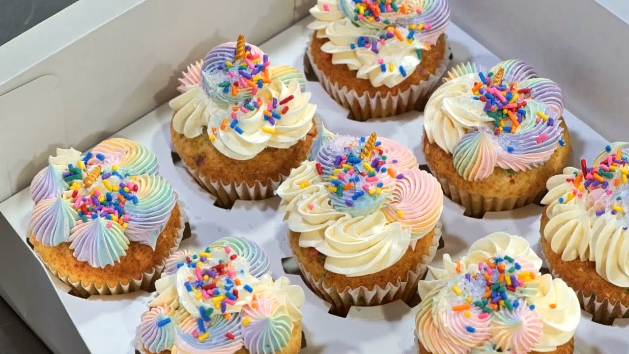 [Inside the Kitchen] Process of Making Beautiful Cupcakes - YouTube