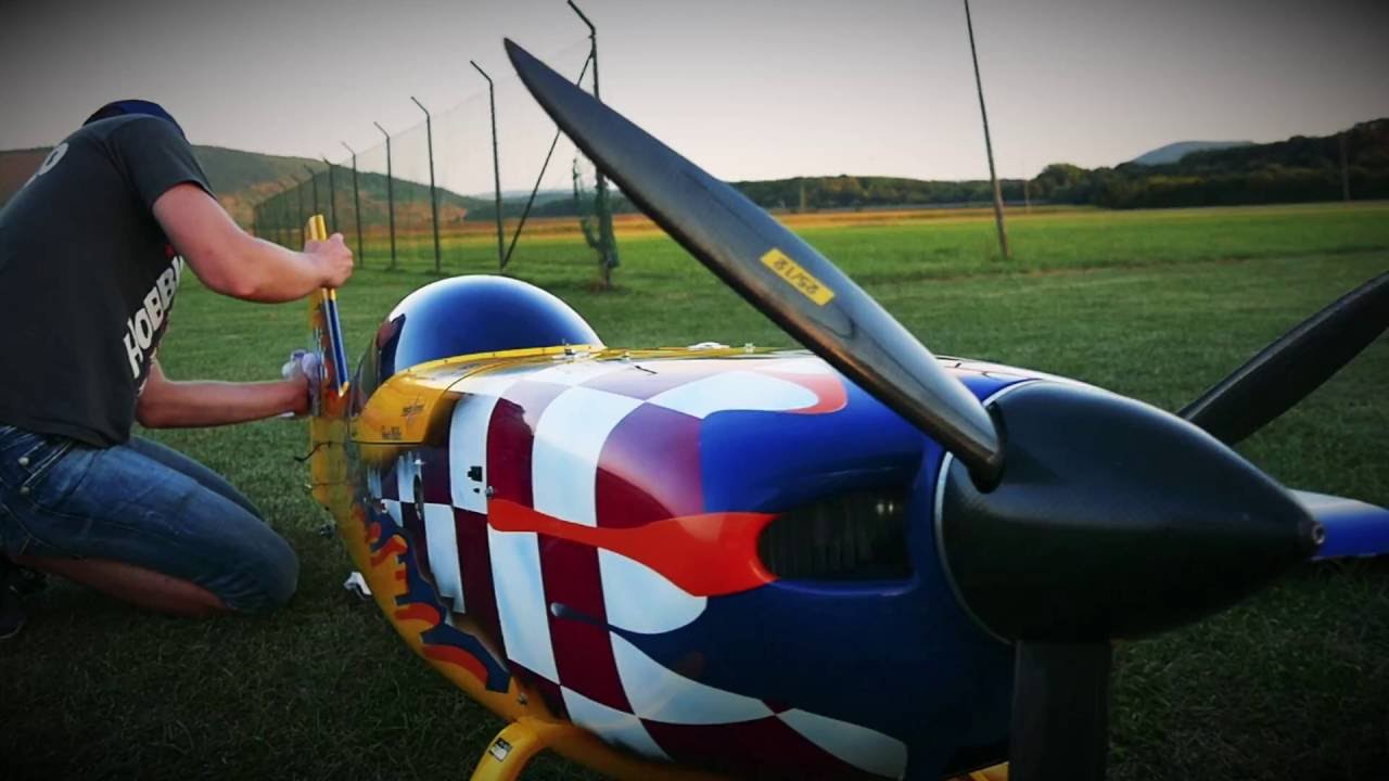 Thomas Müller - Edge 540T - YouTube