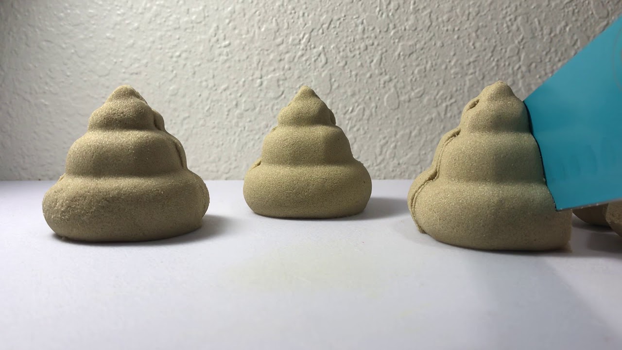 Cutting Kinetic Sand poop💩 - YouTube