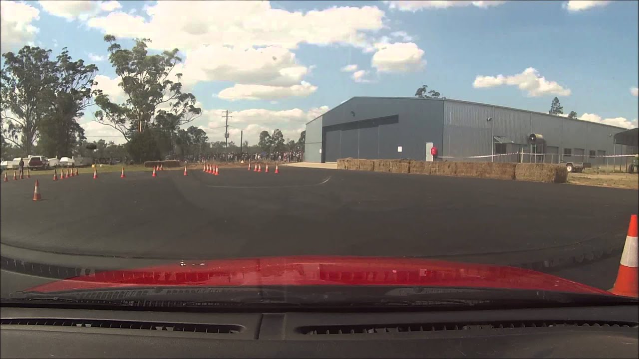 VY L67 Commodore @ Kingaroy Motors in Motion 2013 - YouTube