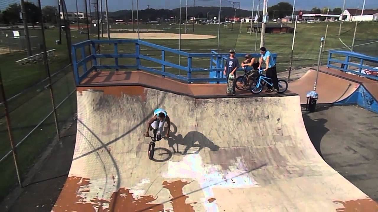 lancaster skate park / waylon braden - YouTube