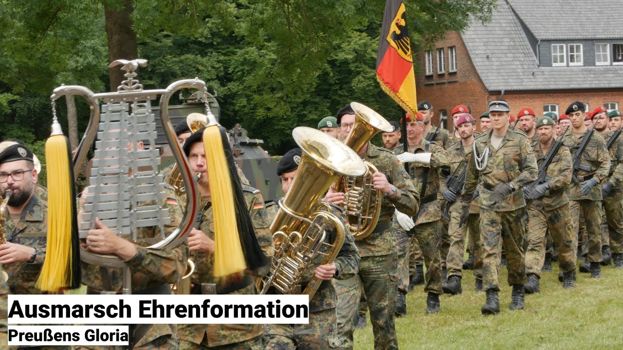 Nationalhymne und Preußens Gloria - wie ein Appell beim Heer perfekt ...