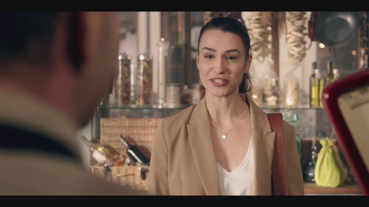 Fox Mezeluri - YouTube