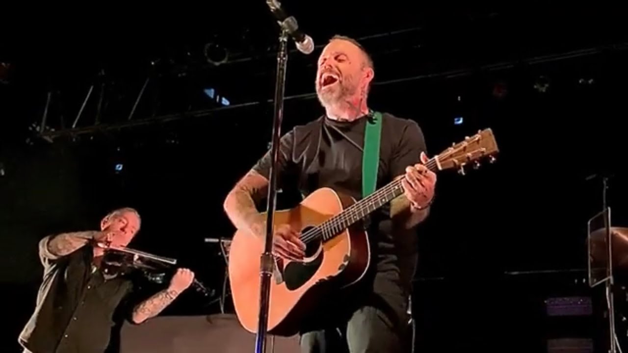 Blue October - Congratulations ️‍🩹• LIVE in Milwaukee 2022 - YouTube
