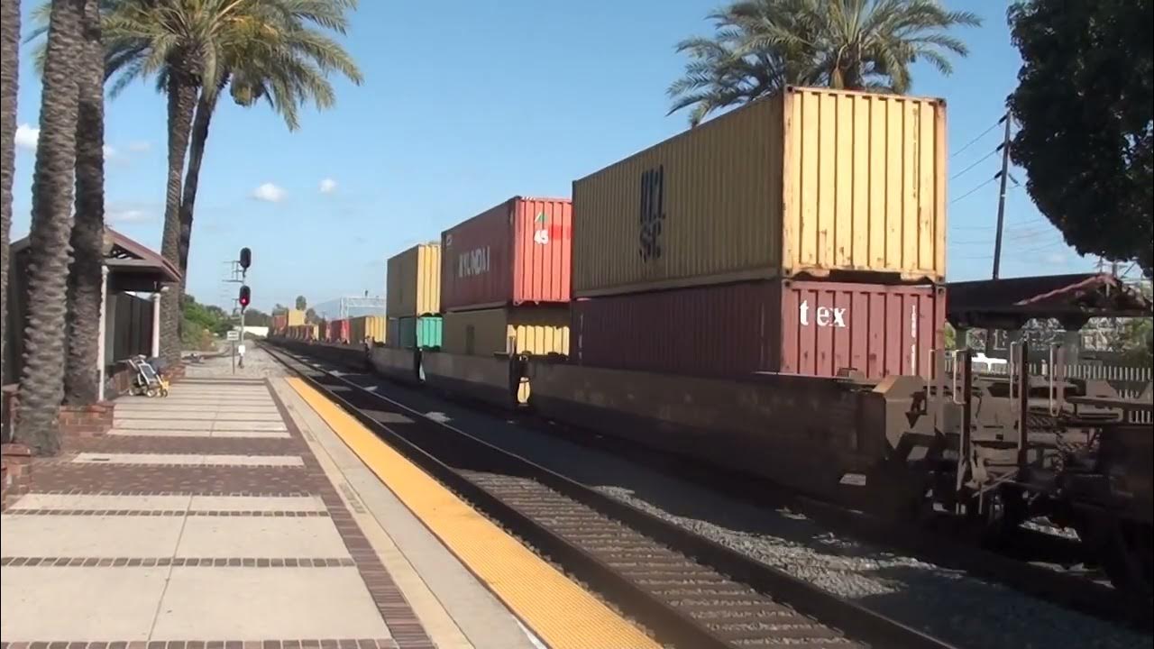 BNSF 4273 Leads a Big BNSF S-Train West through Fullerton, CA with an H1 Dash 9 Trailing 09/19 ...